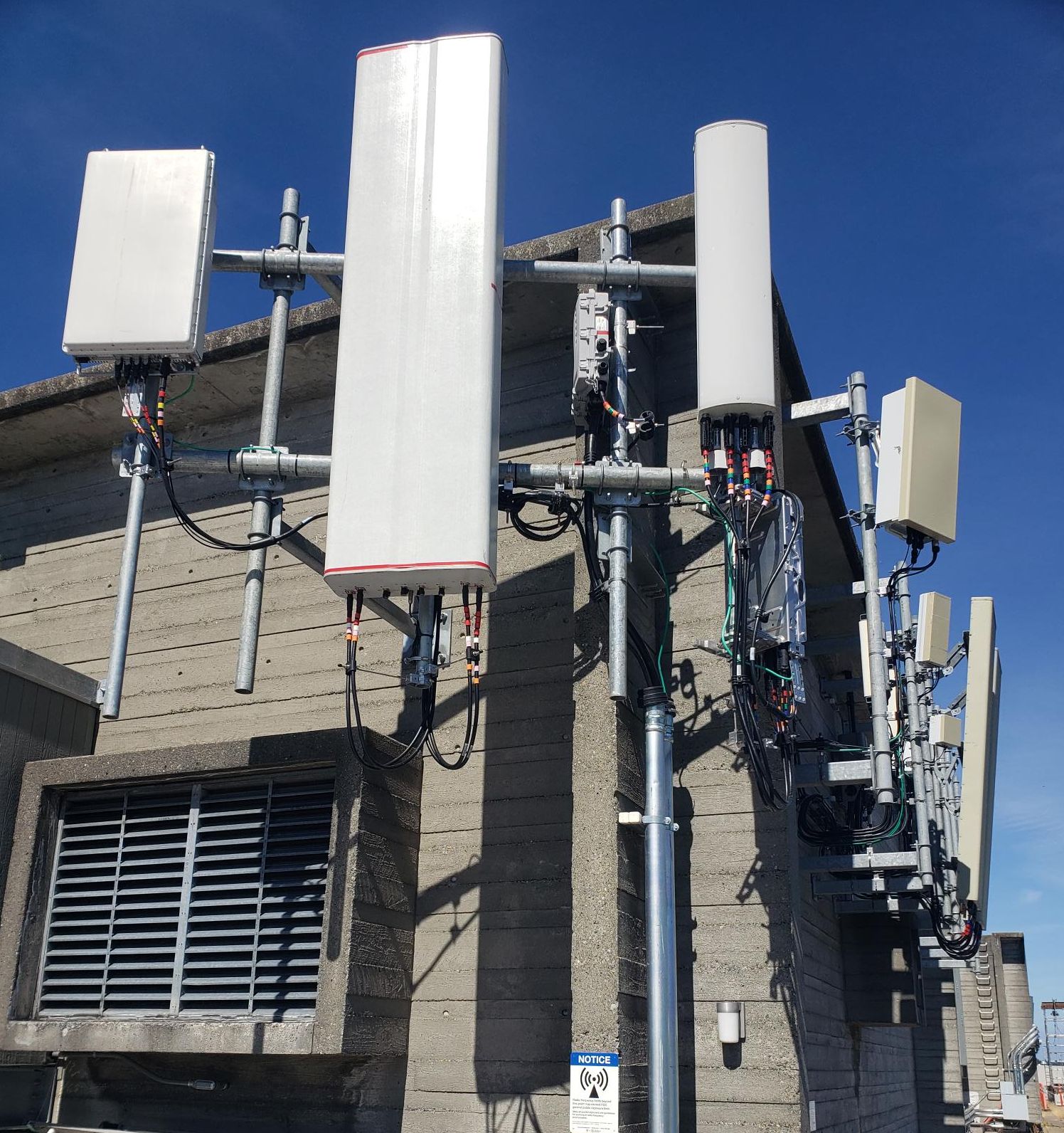 New safety guidelines for working near wireless cellular antennas | UW Environmental Health & Safety